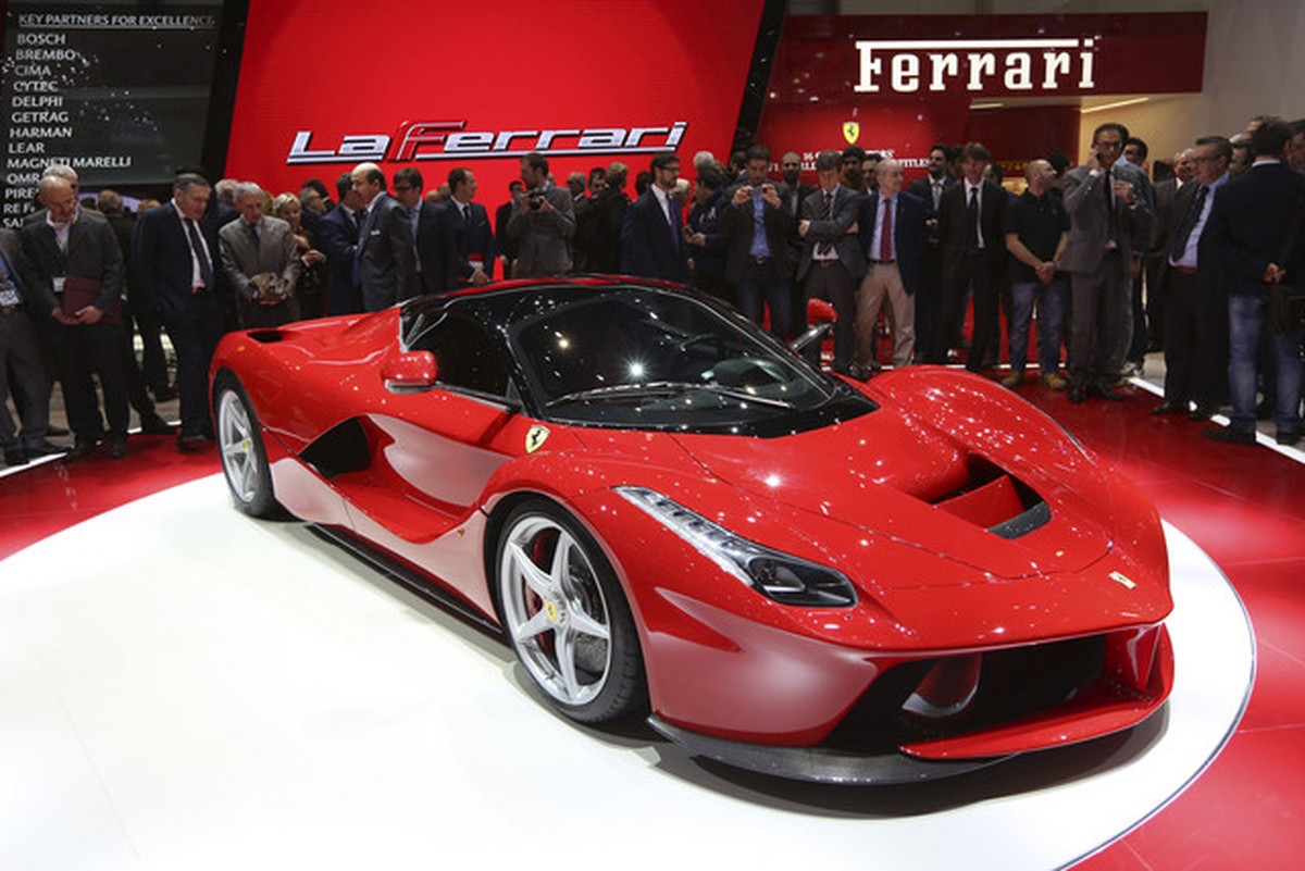 Ferrari apresenta híbrido que alcança 100 Km/h em apenas três segundos