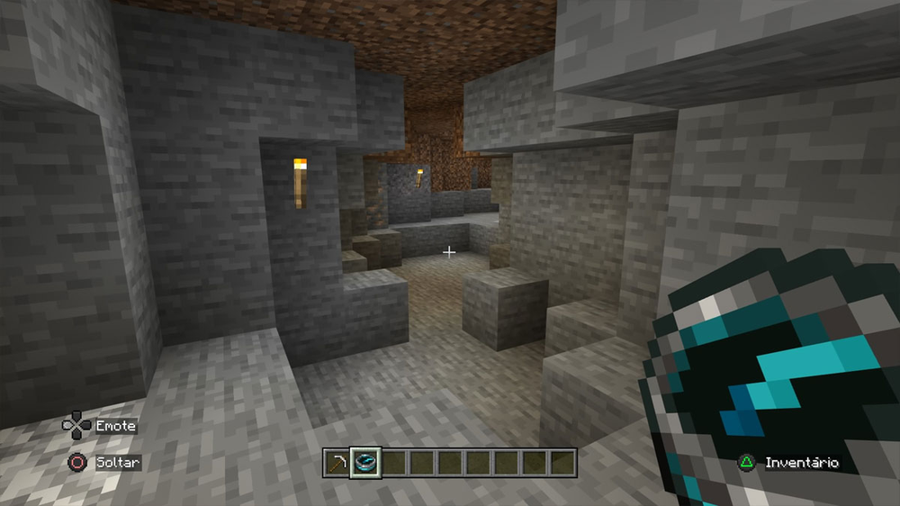 Como fazer bússola no Minecraft