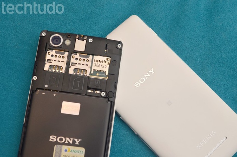 Review Xperia M