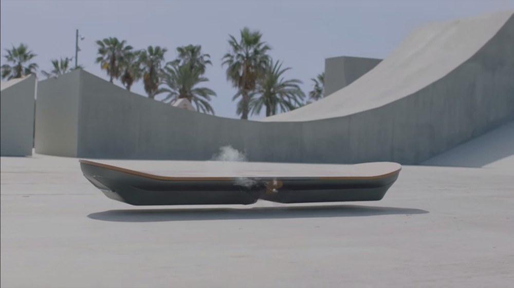 Como funciona o skate voador inspirado no filme ‘De Volta Para o Futuro 2′