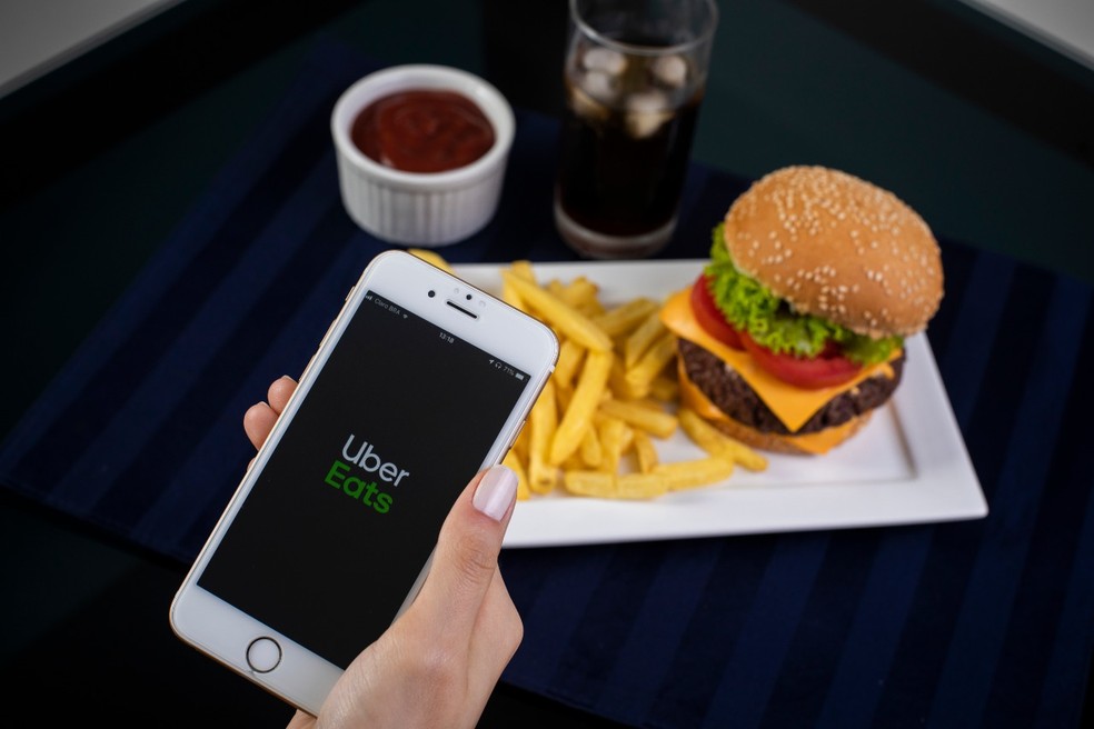 Uber Eats aceita Ticket Restaurante? Como pagar pedido com vale-refeição