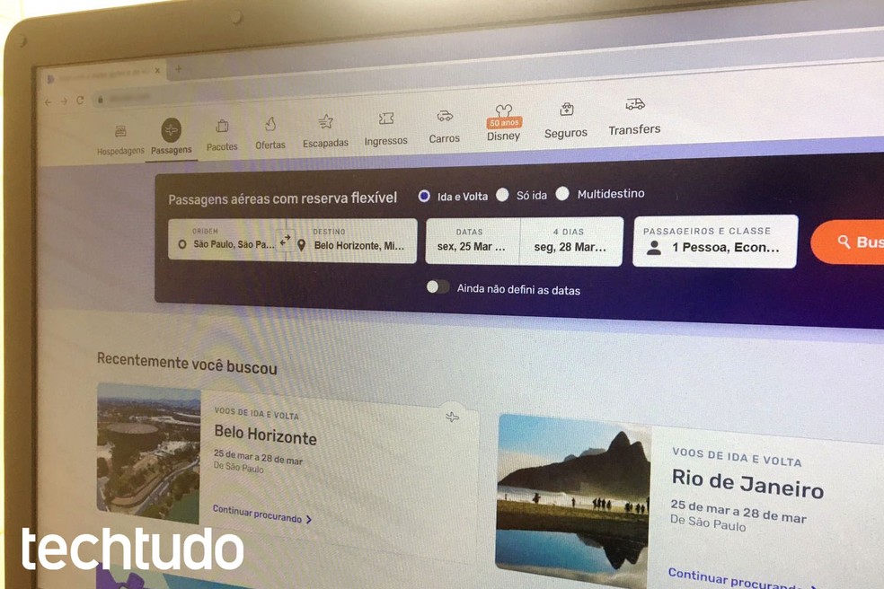 Como viajar barato? Cinco dicas online que vão te ajudar