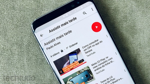 Como salvar vídeos do YouTube para assistir mais tarde no celular