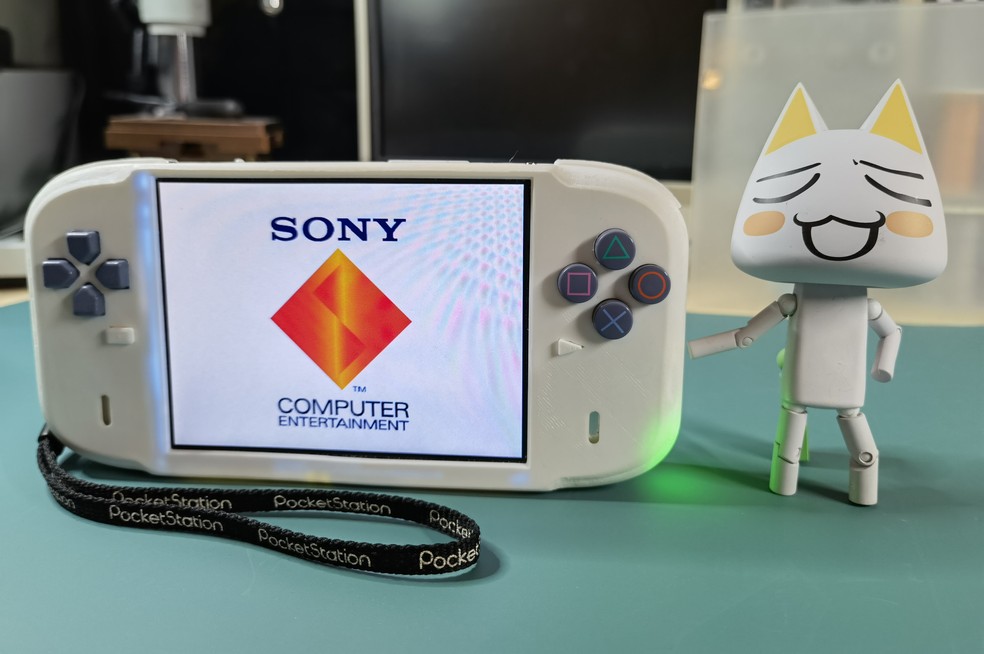 Novo PlayStation? Engenheiro transforma PS1 em portátil; veja vídeo