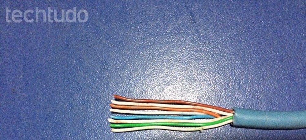 Como crimpar um cabo de rede Ethernet Cat6 com o alicate RJ-45