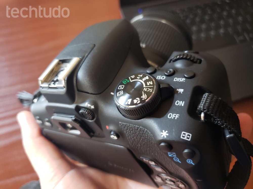 Como usar uma câmera profissional Canon como webcam