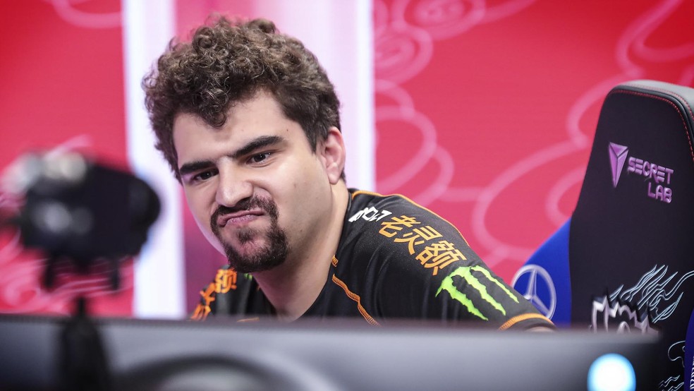 Mundial de LoL 2020: Top Esports vence Fnatic e avança para as semifinais