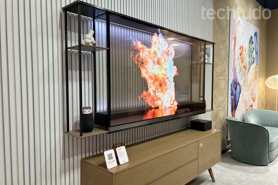 LG lança TV OLED transparente que 'desaparece' quando desligada; veja