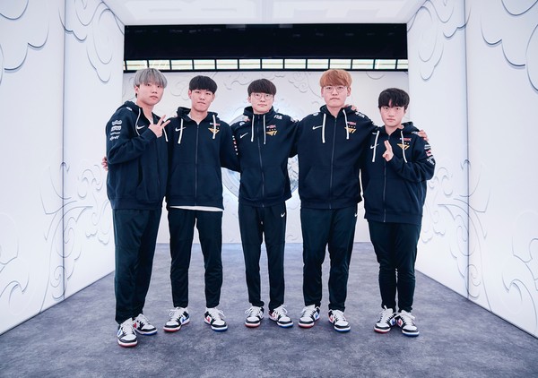 DAMWON vence a T1 e está na final do Mundial de LOL 2021