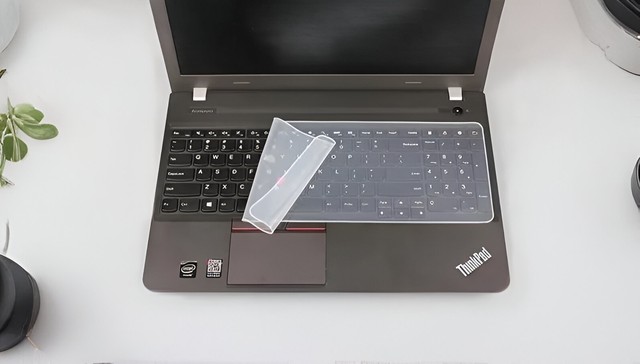 5 acessórios para notebook que todo mundo ama após testar