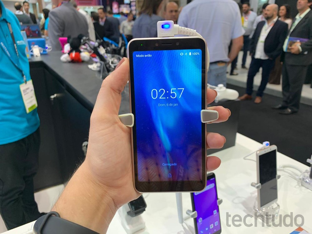 Multilaser anuncia nova linha de smartphones; veja os preços