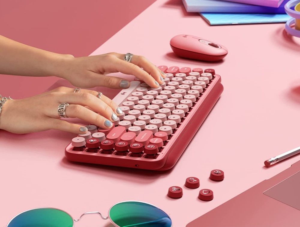 Teclado rosa: 7 modelos para ter mais estilo a partir de R$ 69