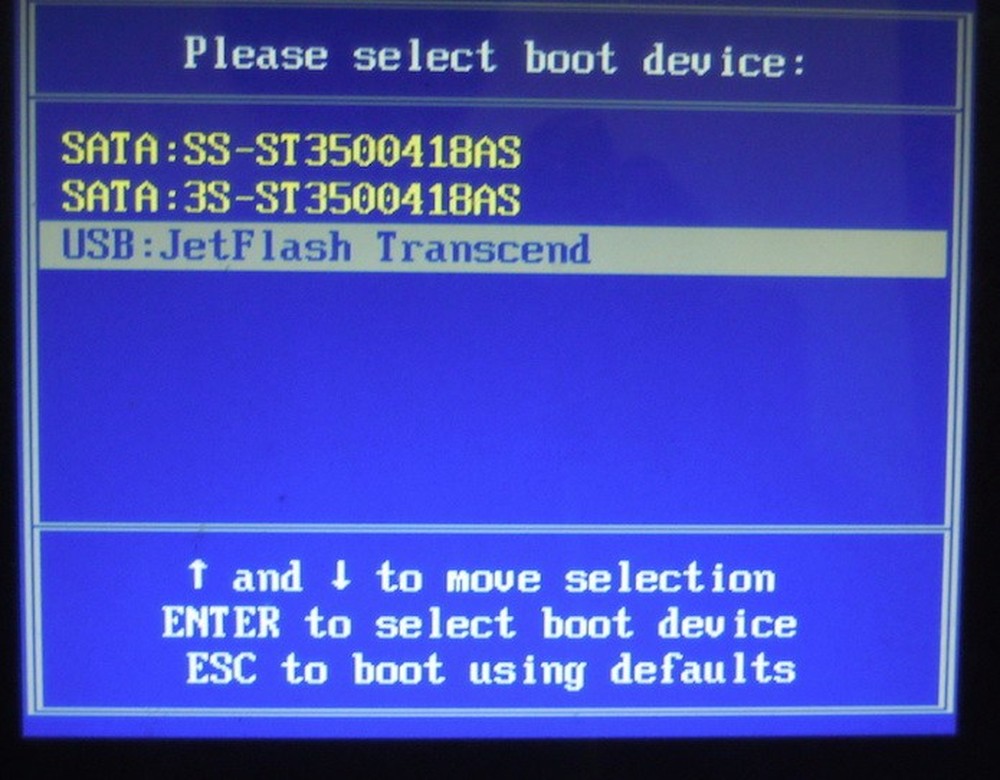 Como configurar a BIOS para dar boot pelo USB