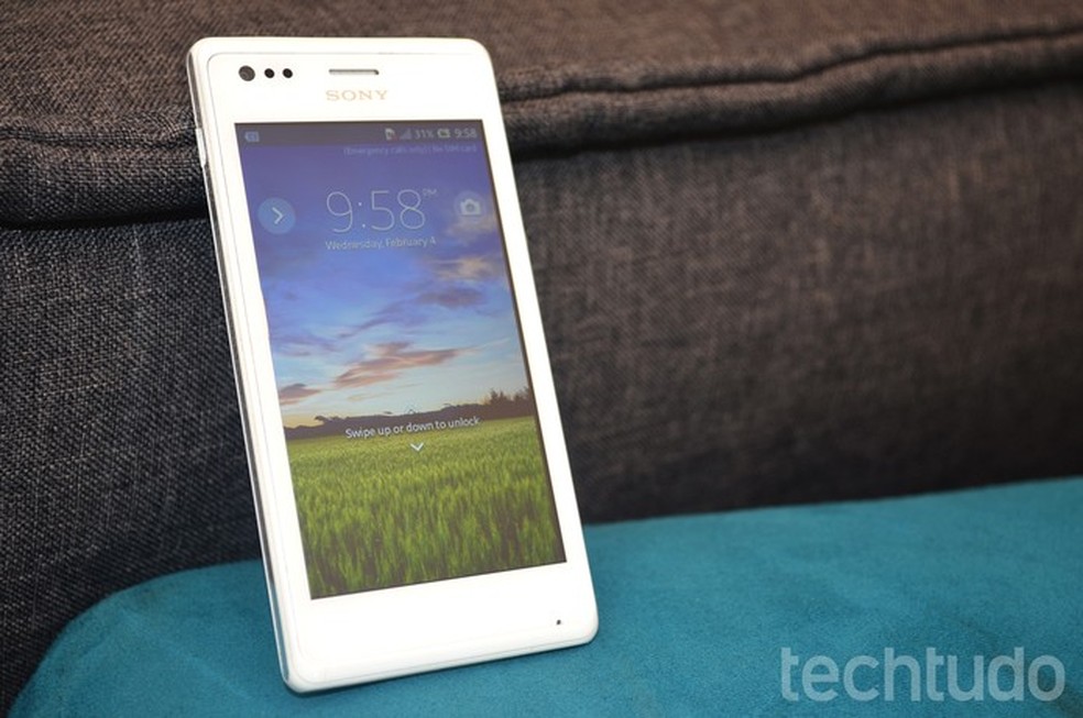 Review Xperia M