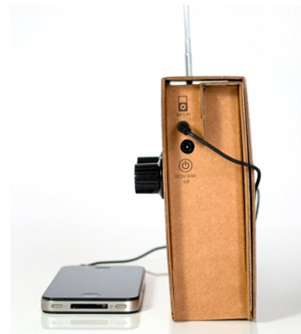 Rádio de papelão traz benefícios ao meio-ambiente e à saúde