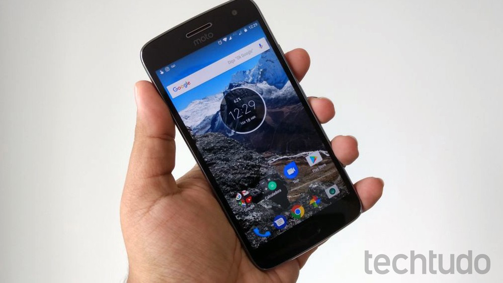 Celular com tela pequena: conheça seis opções à venda no Brasil