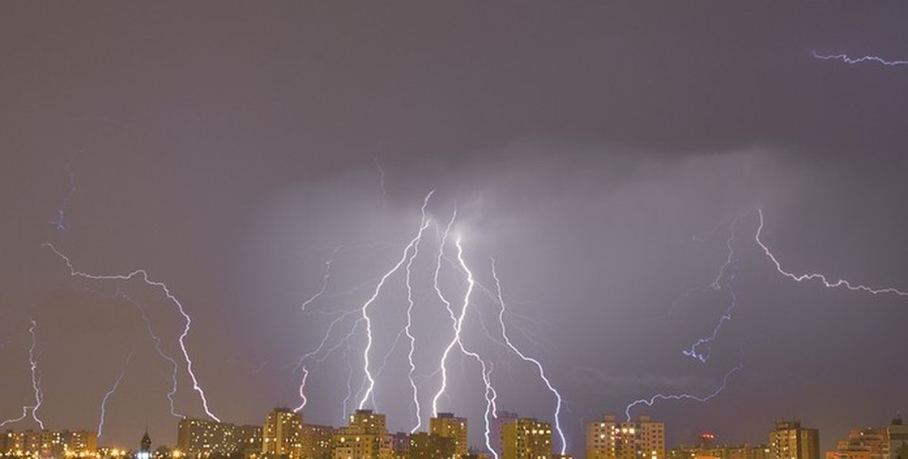 PC dando choque? Confira qual pode ser o problema