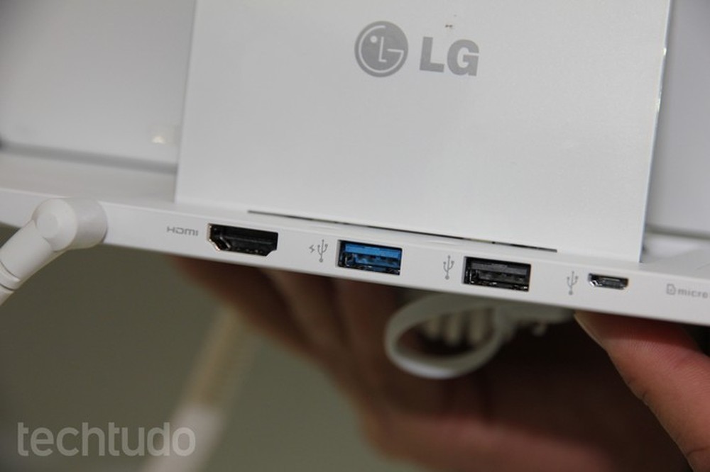 Testamos o LG SlidePad 2, híbrido ficou mais leve e fino que antecessor