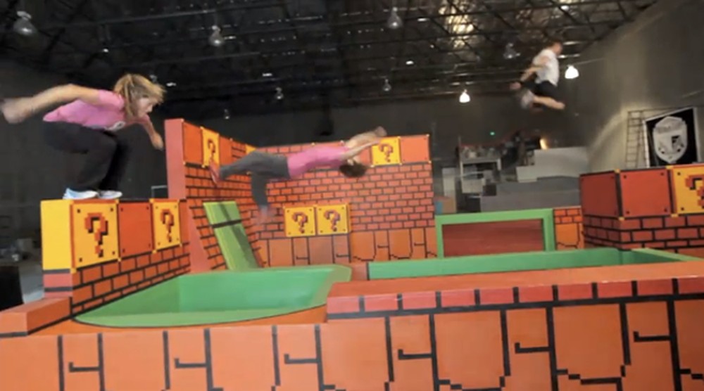 Cenários de Super Mario em uma academia de Parkour da Califórnia