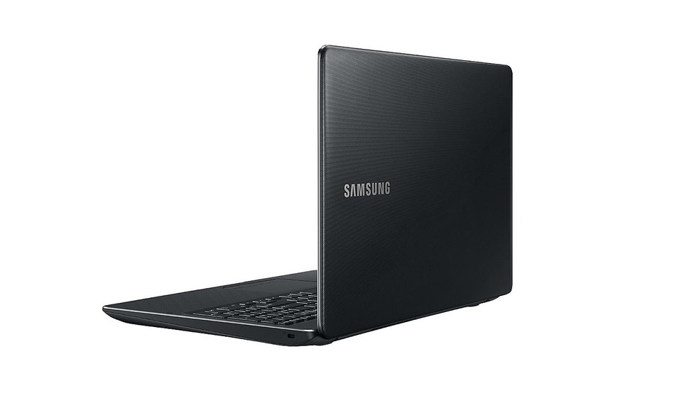 Samsung Essentials E34 é bom? Confira análise de especificações e preço