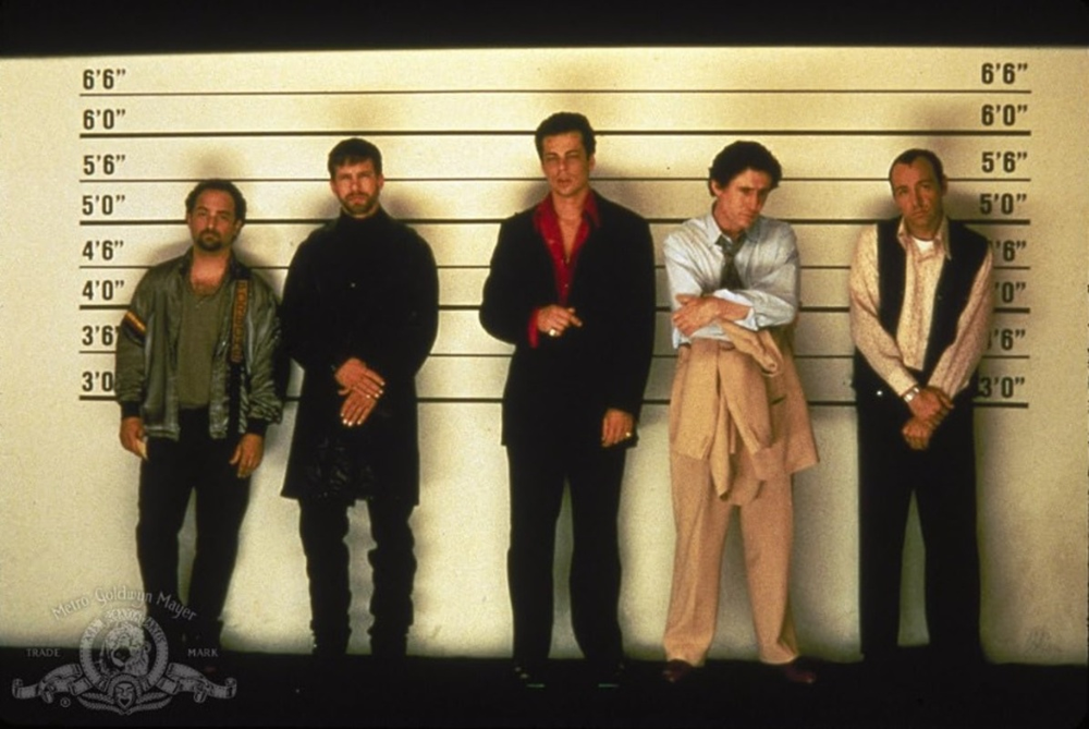 10 filmes com bons plot twists onde você só descobre o vilão no final