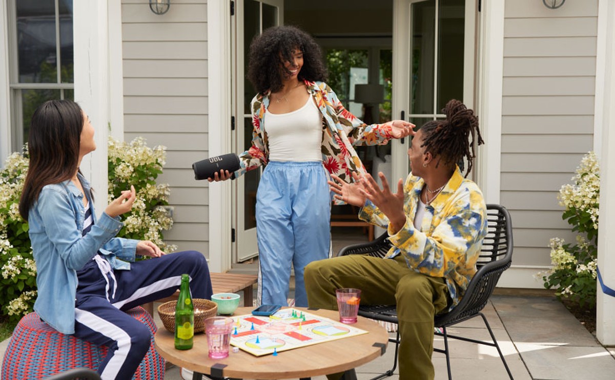 JBL Charge 5 Wi-Fi vale a pena? Ficha técnica e preço da caixa Bluetooth