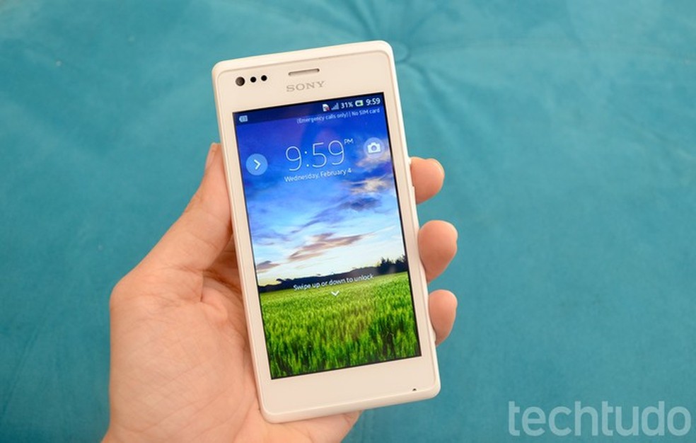 Review Xperia M