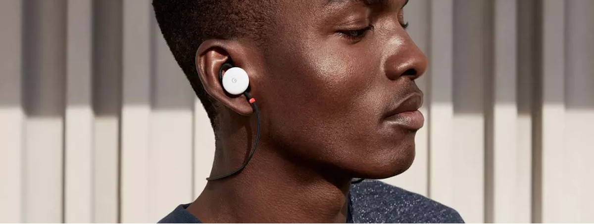Google lança Pixel Buds, fones de ouvido Bluetooth com comandos de voz