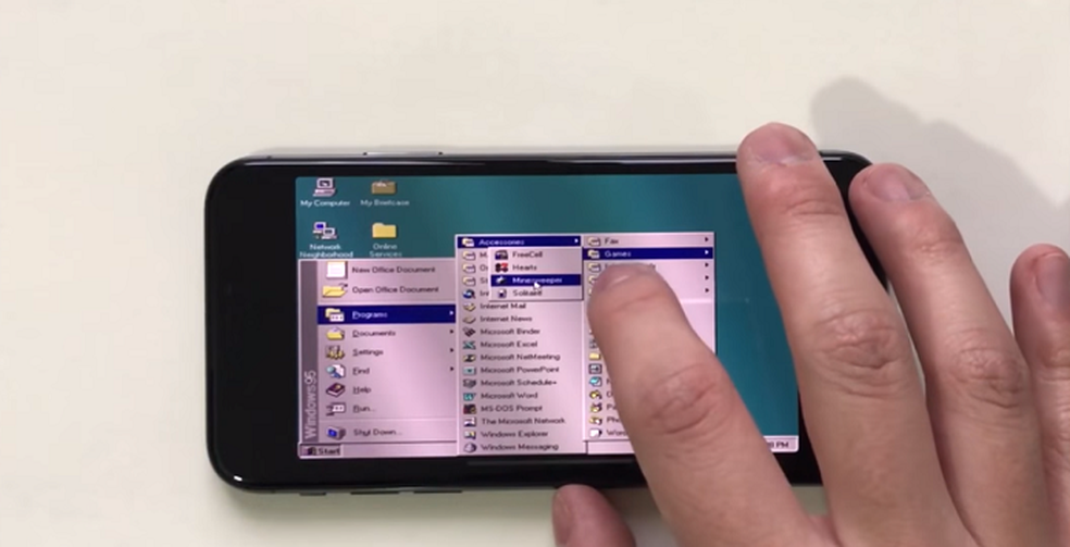 iPhone X roda Windows 95 e até SimCity de 1993
