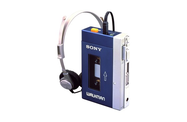 Walkman faz 40 anos: veja curiosidades sobre aparelho 'febre' nos anos 90