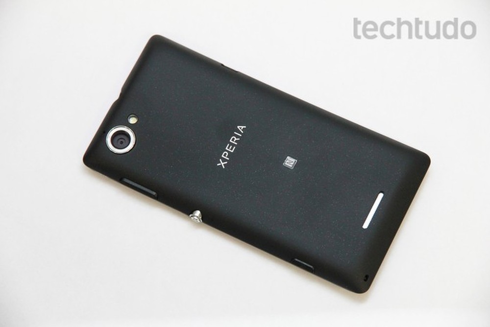 Review Xperia L