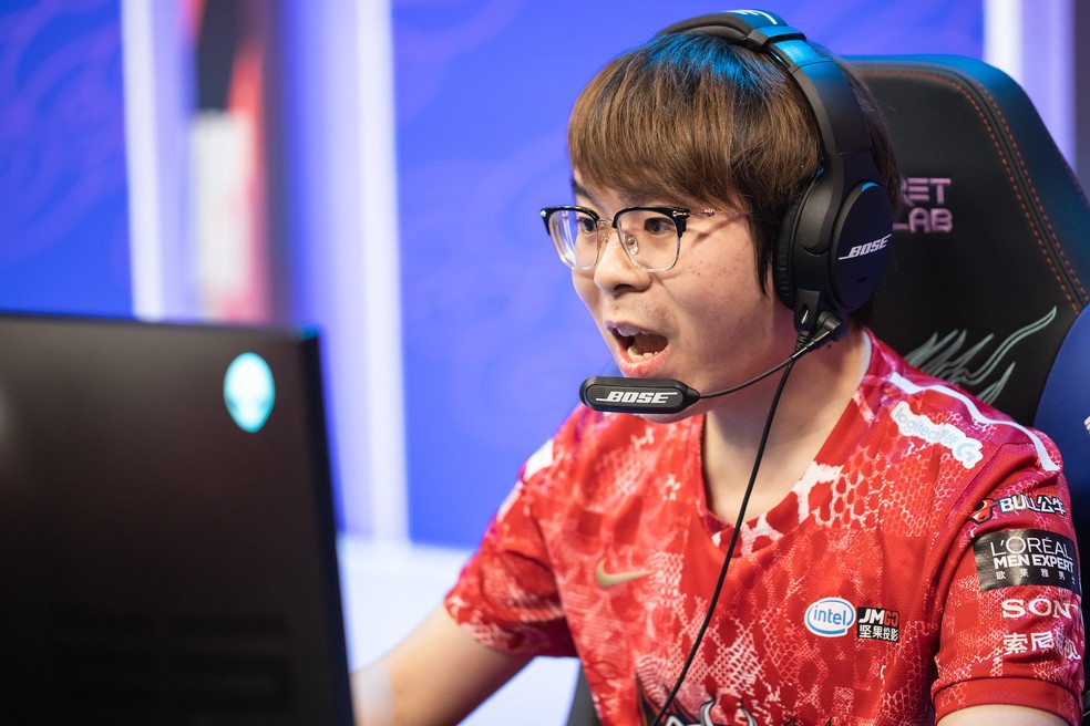 Mundial de LoL 2020: Suning vence a JD Gaming e avança para a semifinal