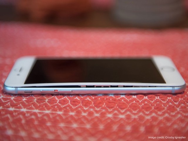 Veja sinais de que o celular vai explodir e o que fazer se pegar fogo