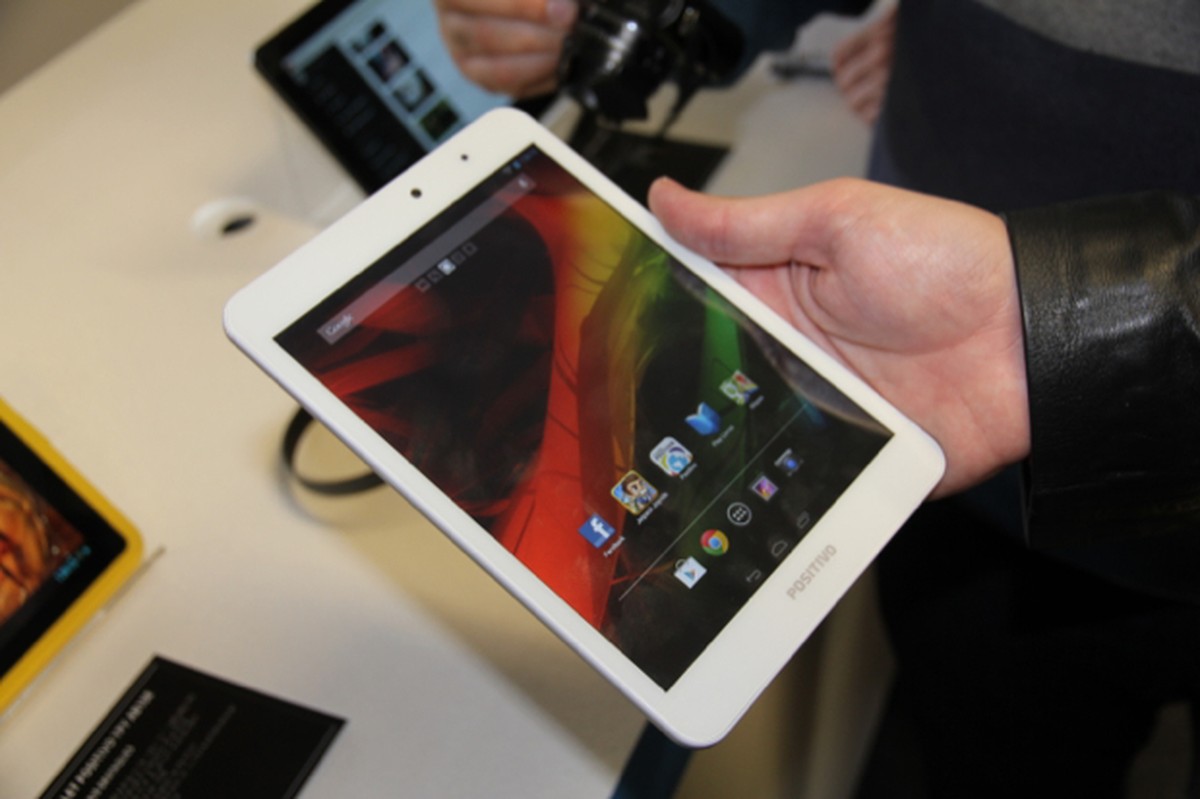 Positivo apresenta nova linha de produtos; destaques são smartphones e ...