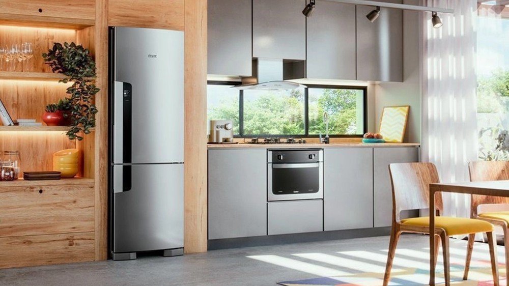 5 geladeiras com freezer embaixo que vão facilitar sua rotina na cozinha