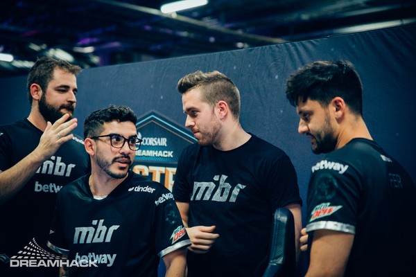 Cinco curiosidades sobre fer, atleta brasileiro de CS:GO da MIBR