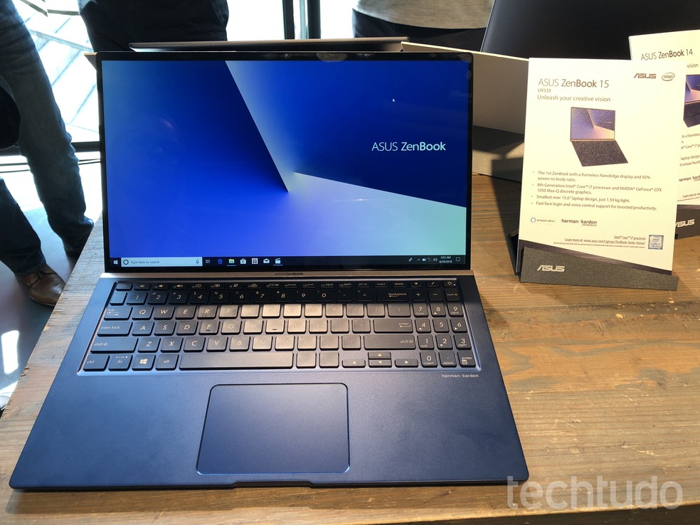 Asus anuncia notebook ZenBook Pro 14 com tela no lugar do touchpad
