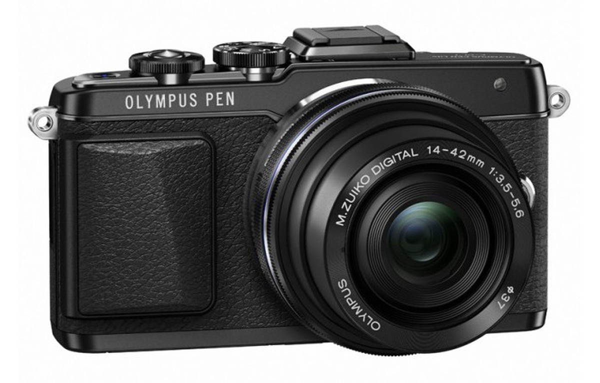 Olympus anuncia câmera mirrorless voltada para a selfie perfeita