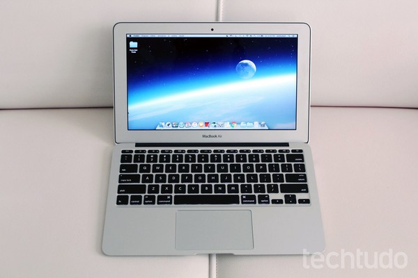 MacBook Air de 2017 ainda vale? Conheça o laptop da Apple