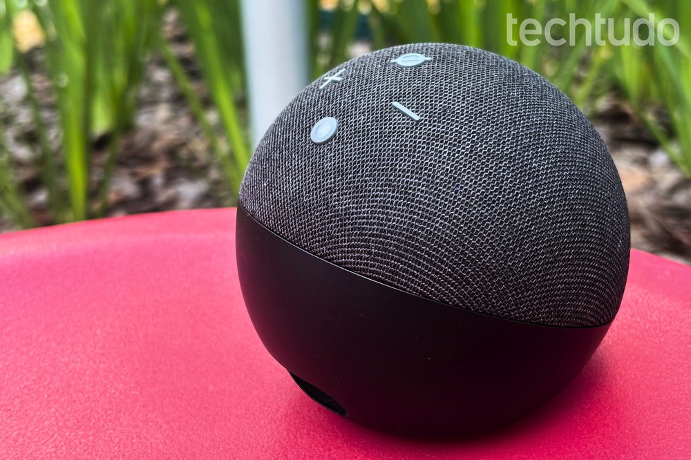 Echo Dot 4 é a prova de que a Alexa pode ser sua melhor amiga; veja review