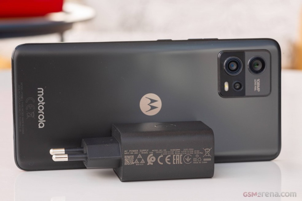 Moto G72 vs Moto G73: o que muda nos celulares da Motorola