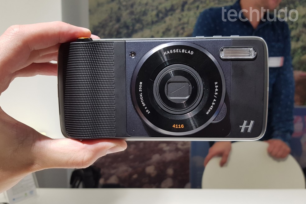 Moto Z Power: saiba como funciona o Moto Snap da Motorola com bateria extra