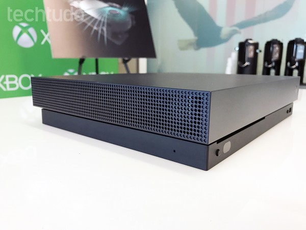 Xbox One X: visita à fábrica da Microsoft revela detalhes do console