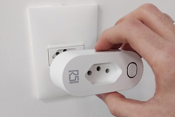 Tomada inteligente com Wi-Fi: veja sete modelos para comprar