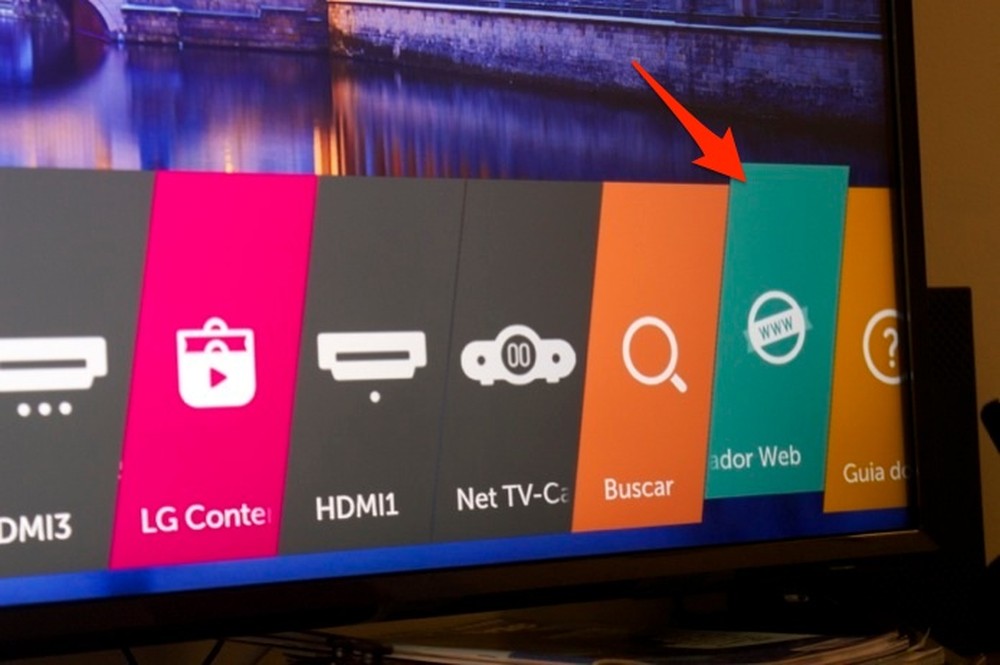 Como usar o navegador de Internet em uma smart TV da LG com WebOS