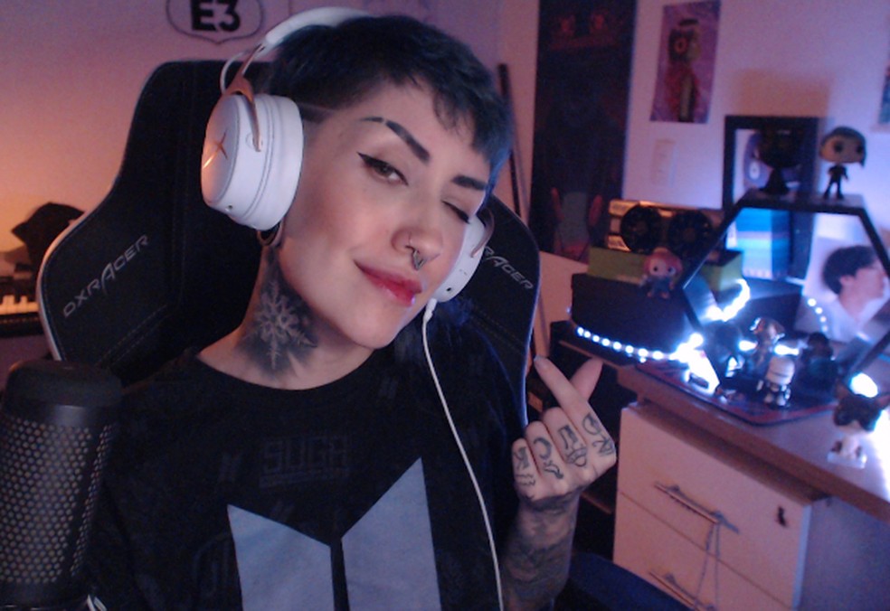 Conheça Kalera: dubladora, cantora e streamer da FURIA na Twitch TV