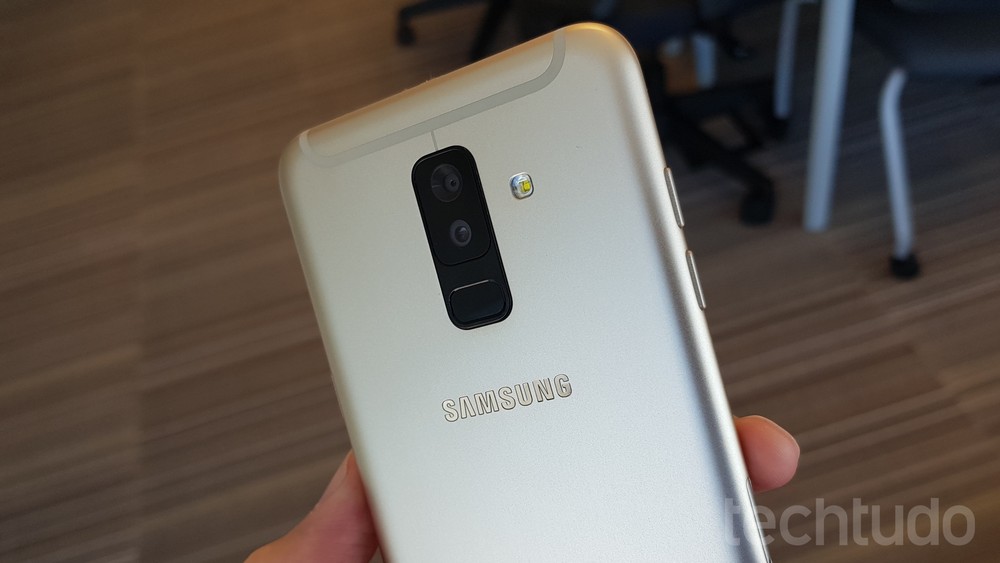 Samsung aposta no Galaxy A6 Plus com câmera de 16 MP; preço sobe no Brasil
