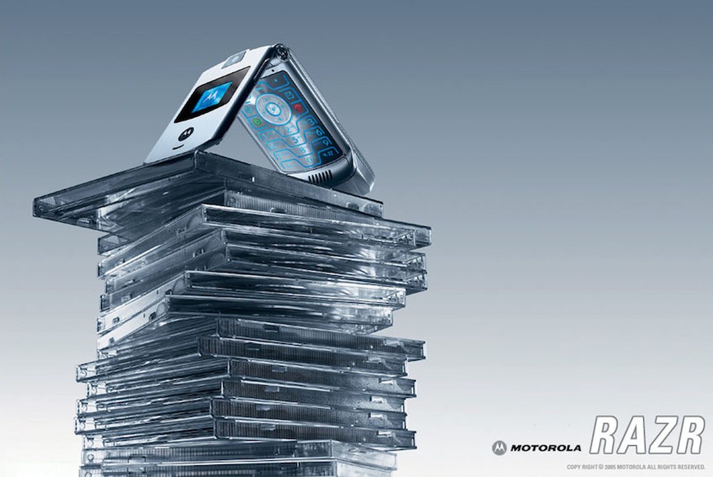 Motorola V3: relembre o celular de sucesso dos anos 2000