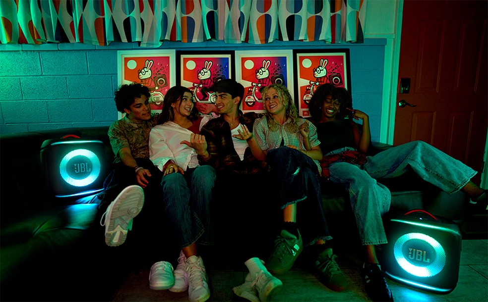 JBL PartyBox Encore 2 pode parear até duas unidades para aumentar o ...