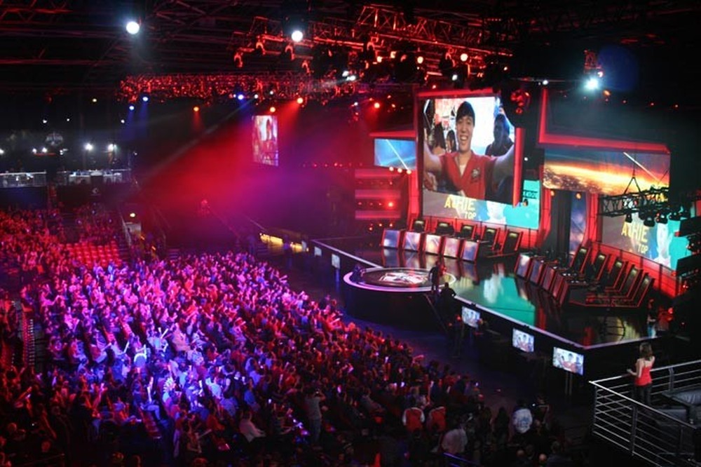 League of Legends: torneio em Paris reúne 9 mil fãs e os melhores jogadores